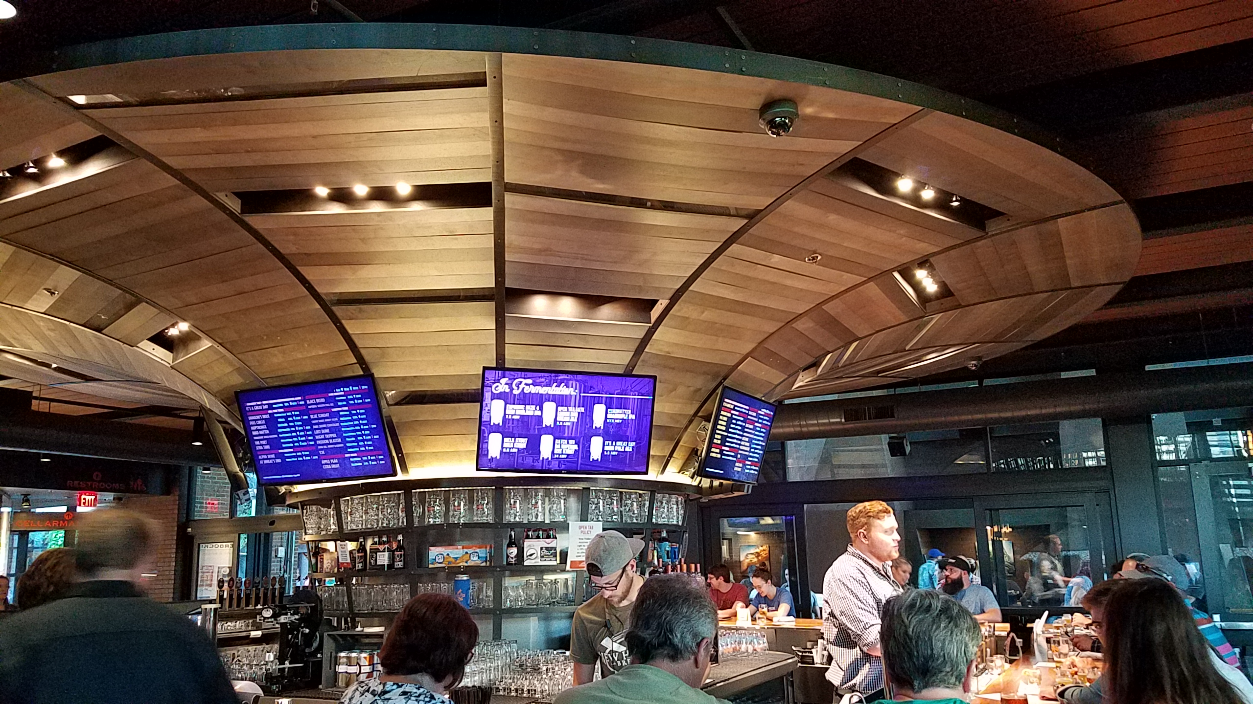 The knickerbocker-New Holland Brewing, Grand Rapids, MI | Bob's Beer Blog