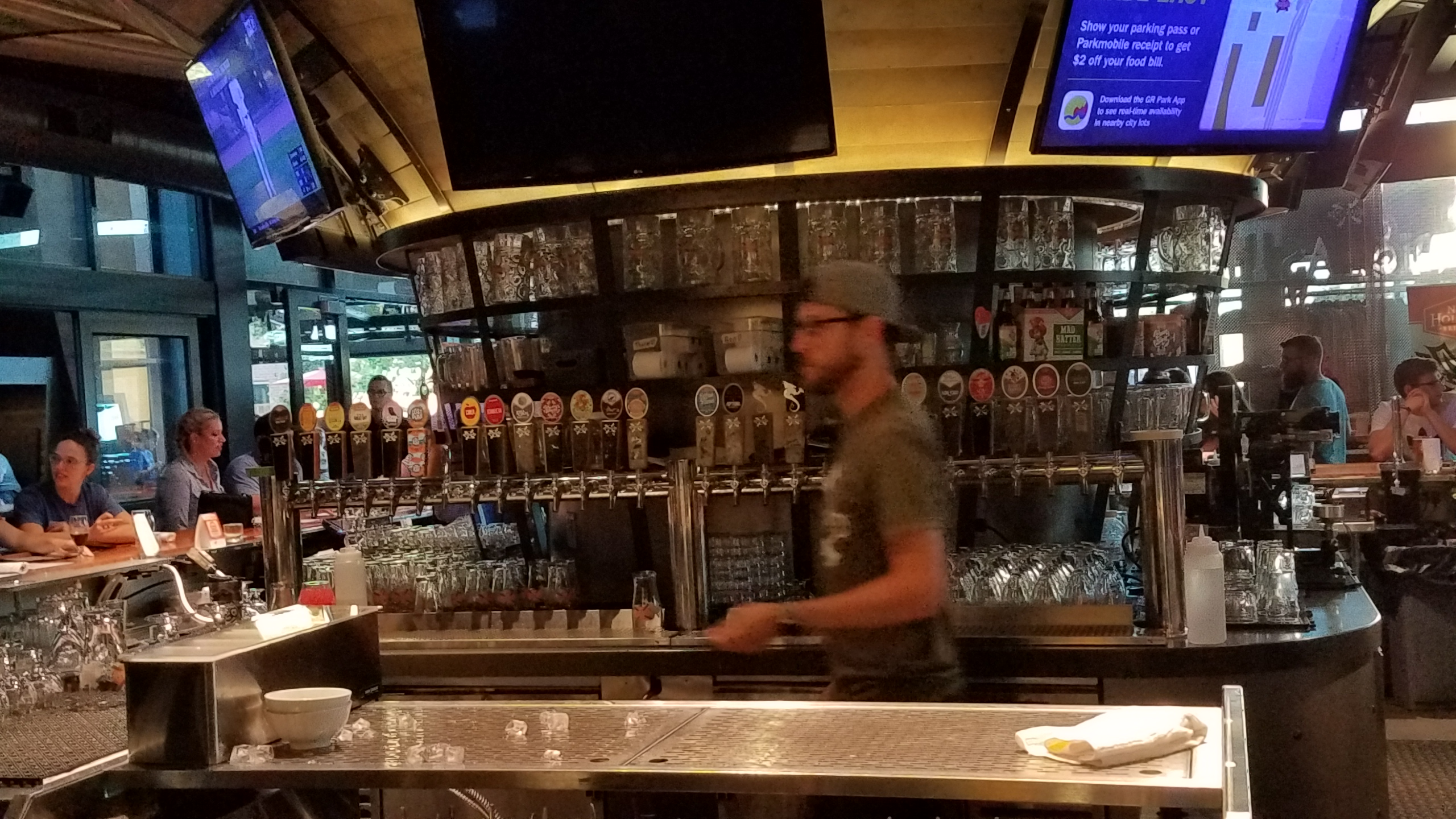 The knickerbocker-New Holland Brewing, Grand Rapids, MI | Bob's Beer Blog