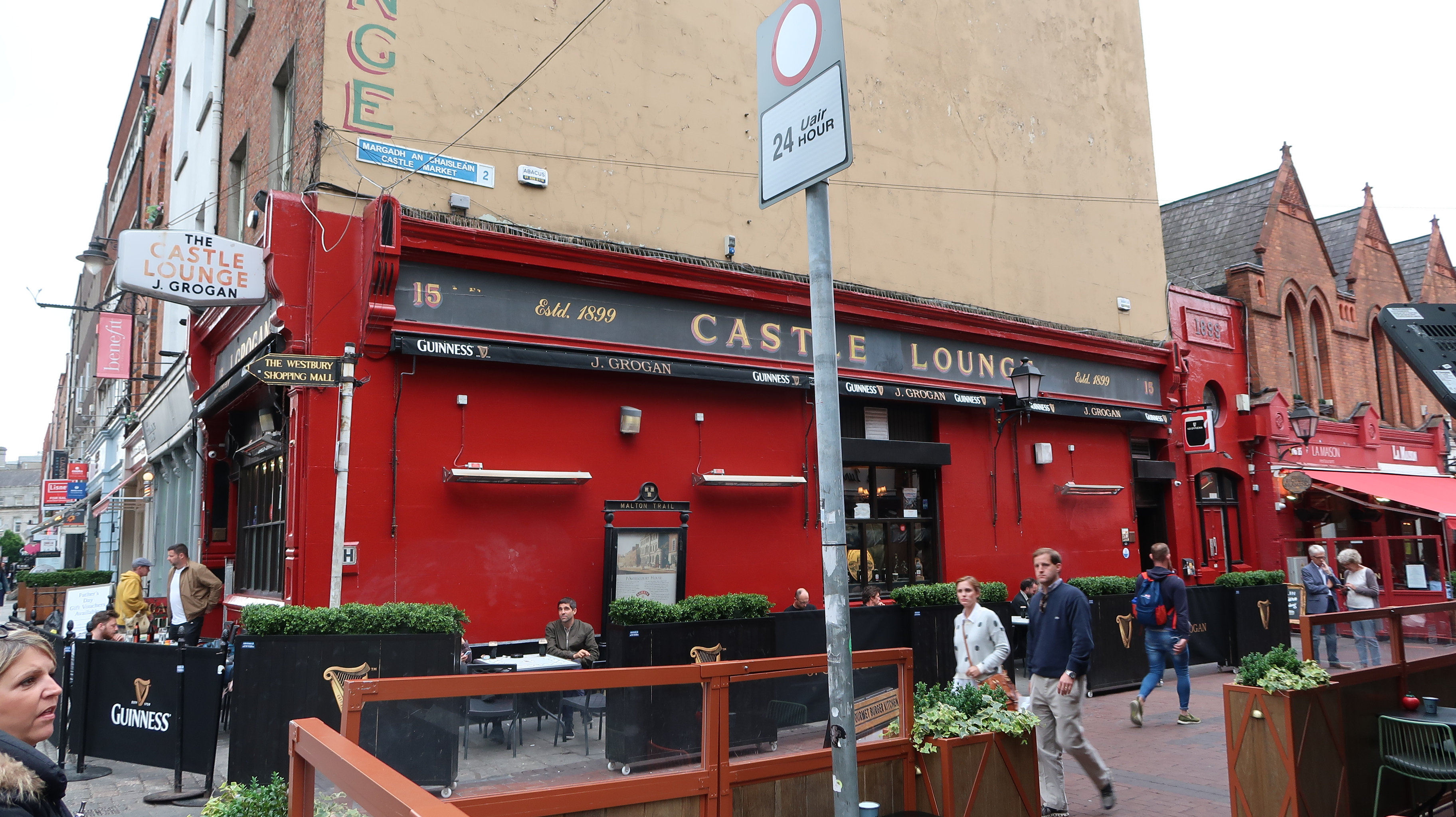 Grogan's Castle Lounge, Dublin, Ireland | Bob's Beer Blog