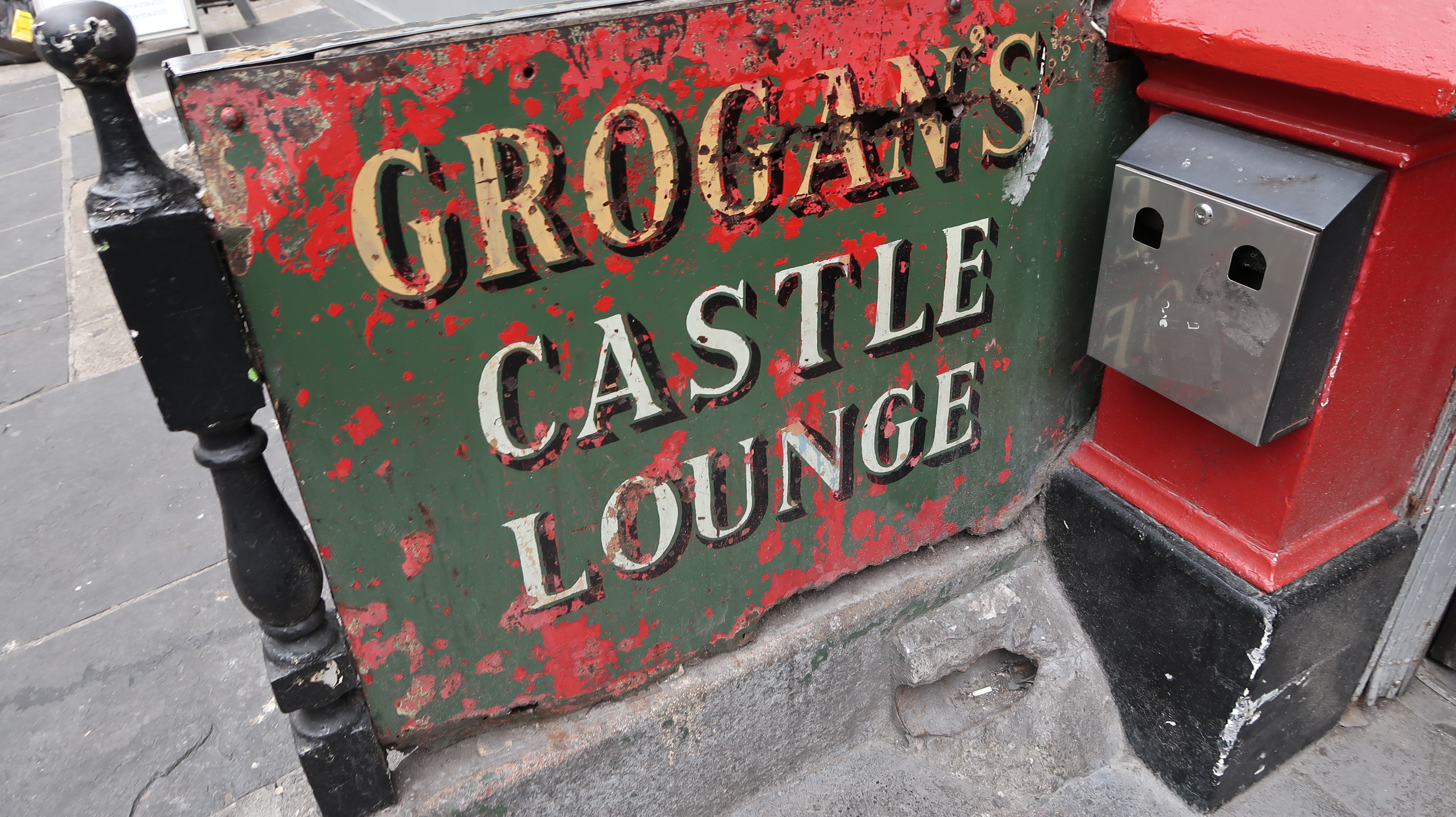 Grogan's Castle Lounge, Dublin, Ireland | Bob's Beer Blog